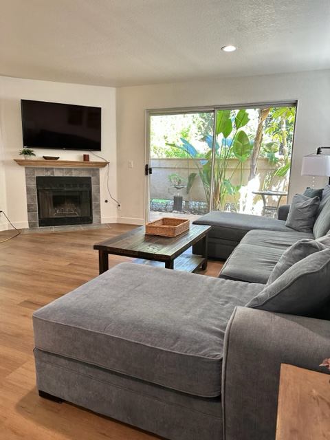 'Private Bedroom In Nice Condo In Awesome Location' Room to Rent from ...