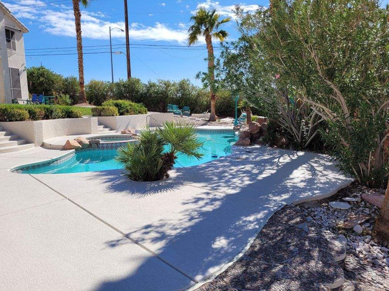 'Resort Backyard East side' Room to Rent from SpareRoom