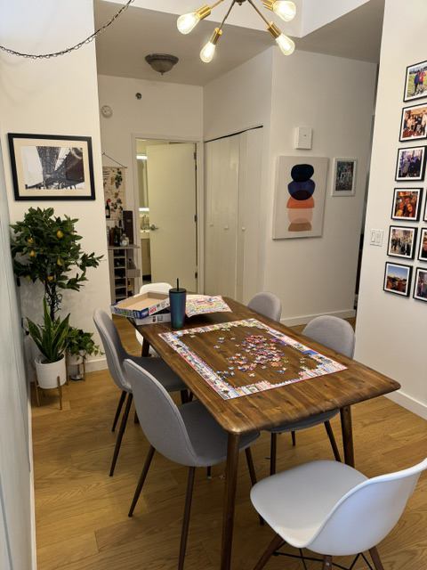 'Large FIDI APT, Roommate needed' Room to Rent from SpareRoom