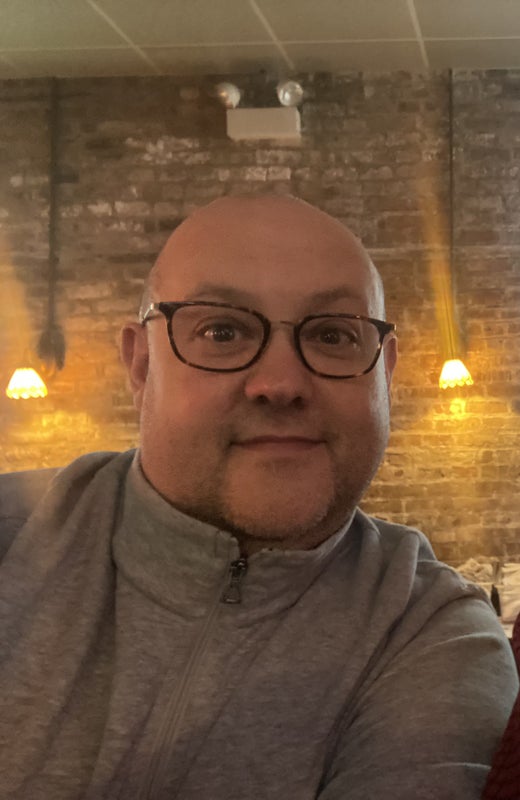 '54 year old Male seeks a small or large room' Roommate from SpareRoom