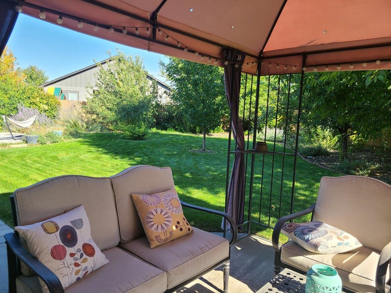 'Large Private Upstairs Room (200 sq. ft.)' Room to Rent from SpareRoom