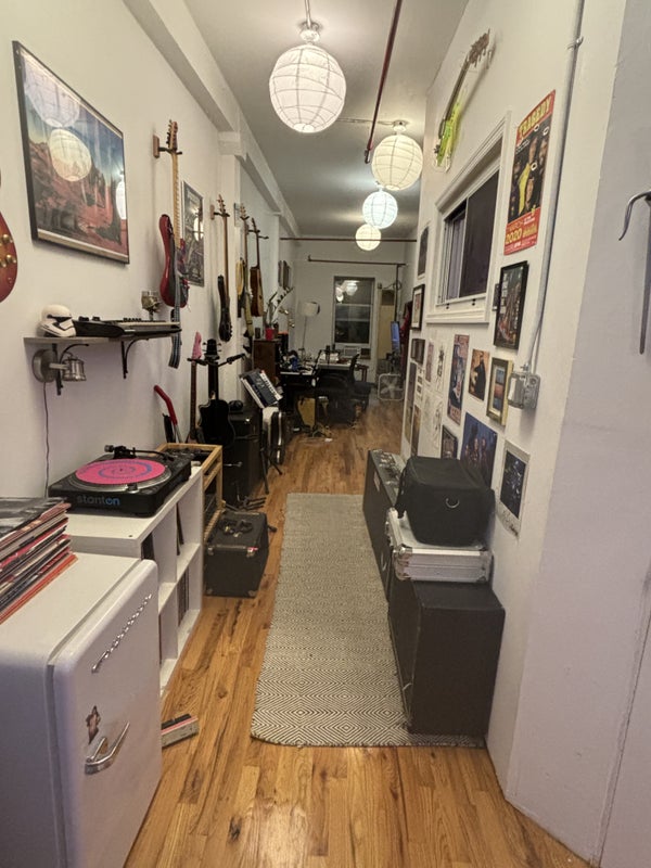 '- The Tea Factory is an artist loft building that ' Room to Rent from ...
