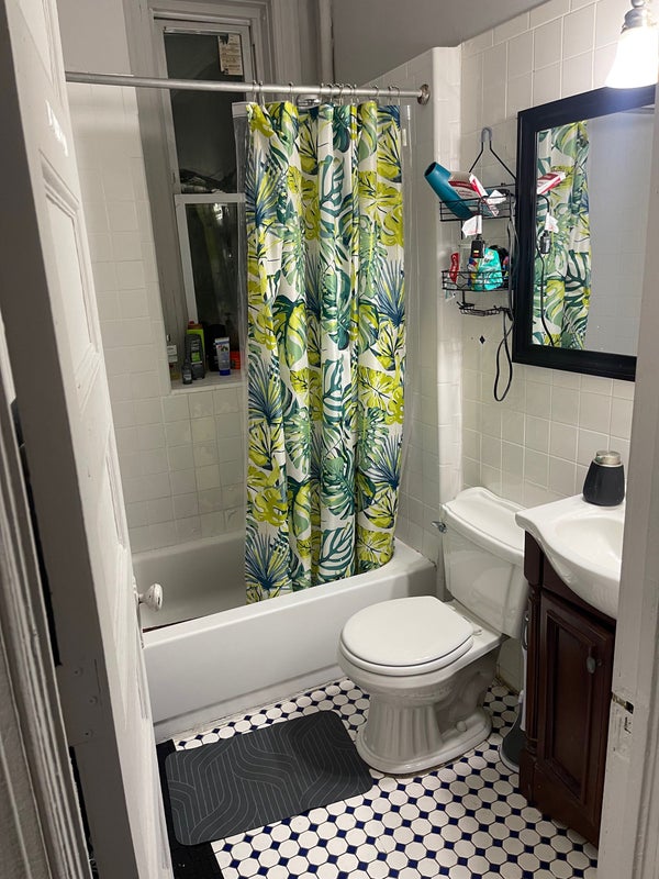 'The Laugh Room in NYC' Room to Rent from SpareRoom