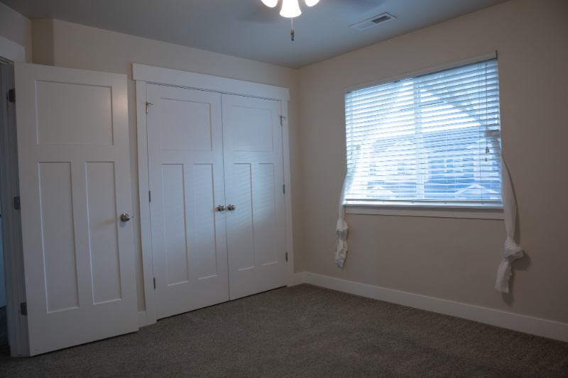 'Medium Private room available now ' Room to Rent from SpareRoom