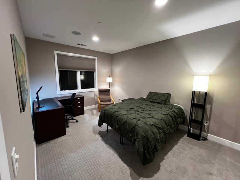 'Modern Large Private Room available ' Room to Rent from SpareRoom