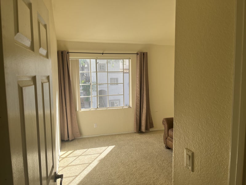 'Room Vacancy in gated townhouse development ' Room to Rent from SpareRoom