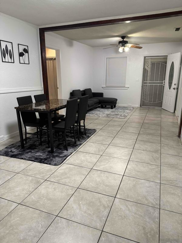 'Master Bedroom with Walk_In Closet and Private Bat' Room to Rent from ...