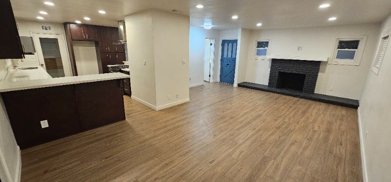 'Private 350 sq ft Room and shared bathroom for re' Room to Rent from ...