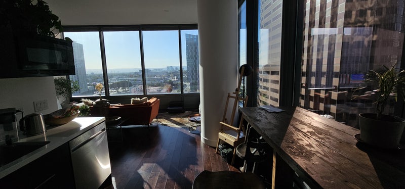 'SKYRISE Apartment in Downtown Los Angeles' Room to Rent from SpareRoom