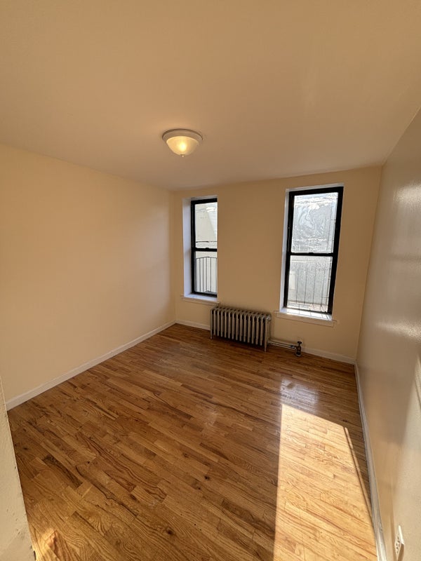 'Sun-filled rooms avail in east harlem!' Room to Rent from SpareRoom