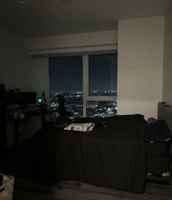 'High Rise Room w/ Bathroom' Room to Rent from SpareRoom