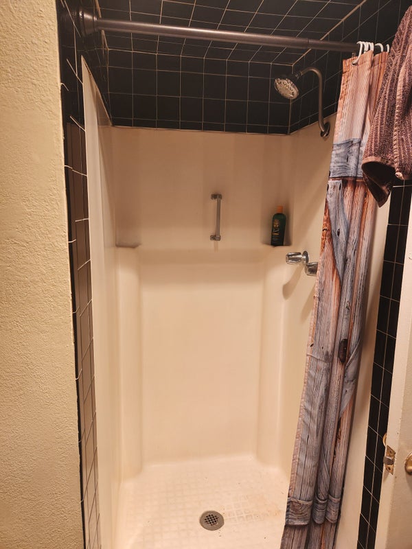 'Room with bathroom for rent in downtown long beach' Room to Rent from ...