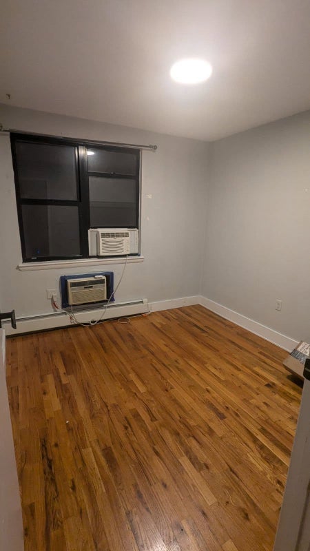 'Room Available 1/1' Room to Rent from SpareRoom