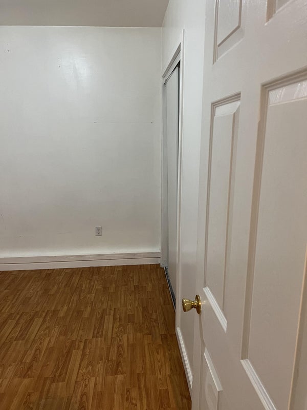 'Entire guesthouse for rent. Private entrance.' Room to Rent from SpareRoom