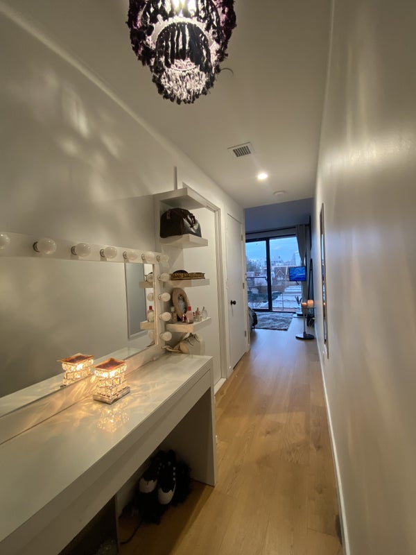 'Luxury Highrise Studio in Astoria' Room to Rent from SpareRoom