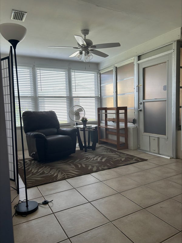 '**Roommate Wanted: Tranquil Oasis Suite Awaits!**' Room to Rent from ...