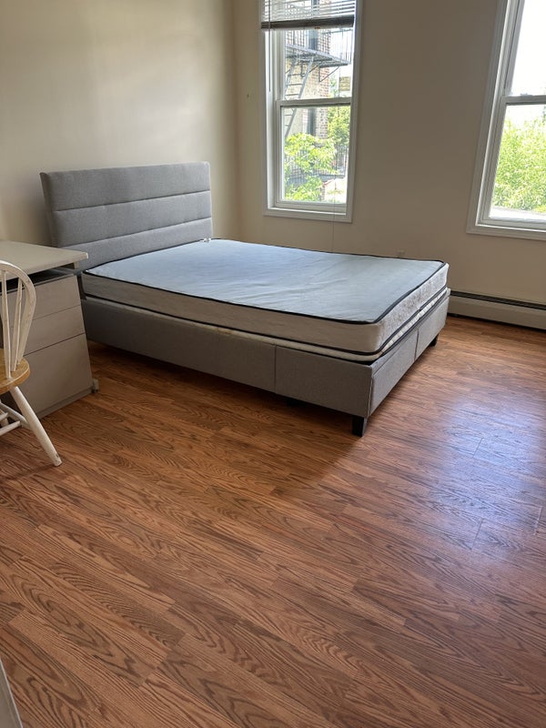 'Furnished Room, 3 Block Walk PATH April 15' Room to Rent from SpareRoom
