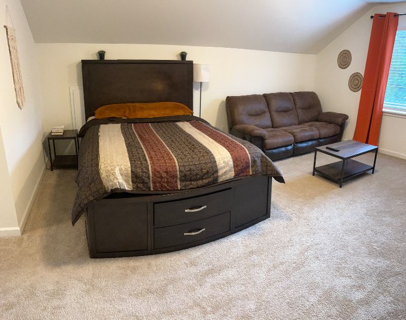 'Bonus room for rent—suit! ' Room to Rent from SpareRoom