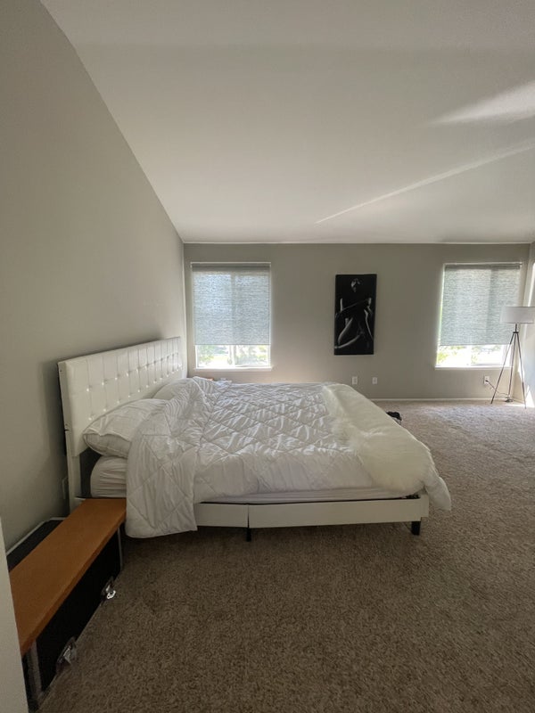 'Luxury house with modern master suite ' Room to Rent from SpareRoom