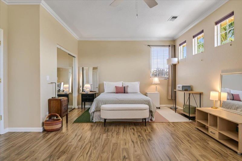 'Room for Rent in Stunning _Bedroom Home_$month pl' Room to Rent from ...