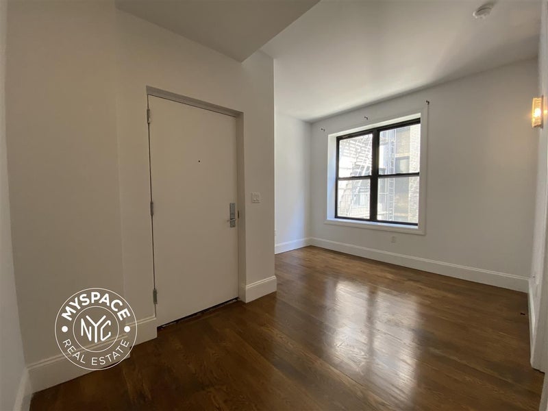 '#540 Beautiful Rent Stabilized 3-Bedroom in Amenit' Room to Rent from ...