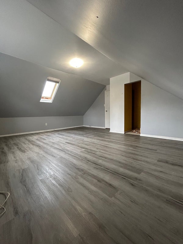 'Large and medium sized room' Room to Rent from SpareRoom