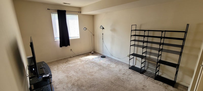 'Chill female roommate needed for spacious spot ' Room to Rent from ...