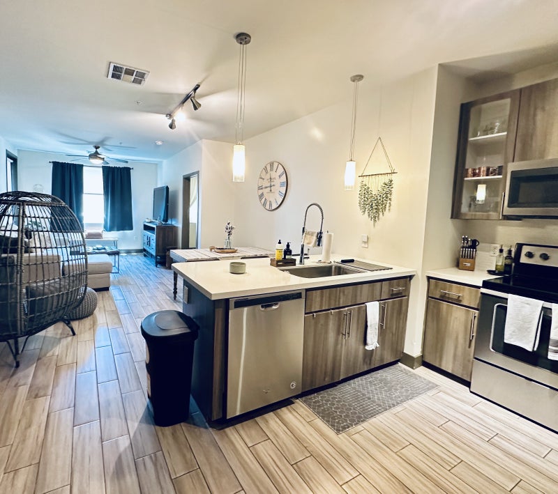 'Primary Bed/Bath and the BEST roomie in AZ' Room to Rent from SpareRoom