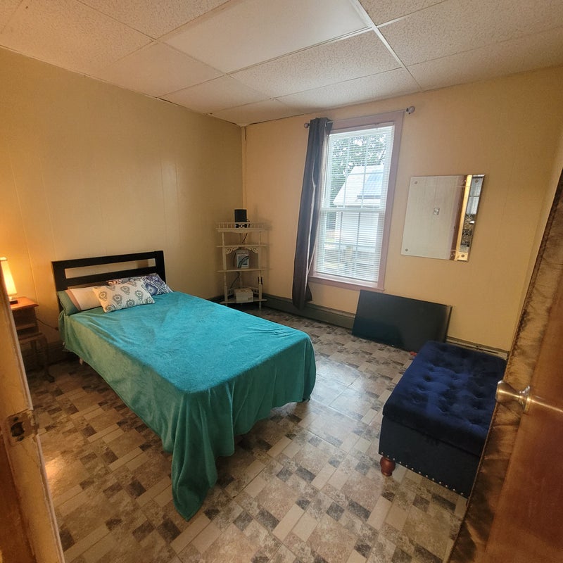 'Roommate wanted to share apartment' Room to Rent from SpareRoom
