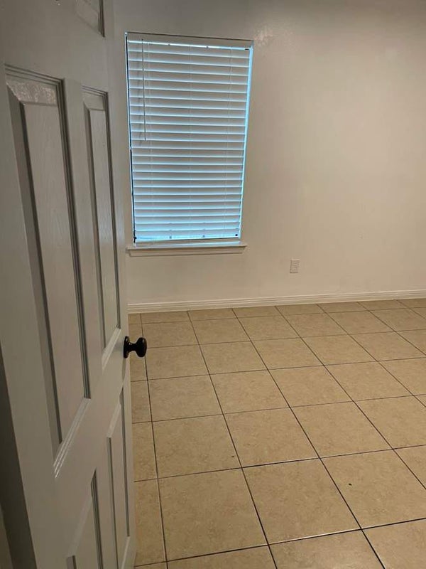 'Room Near Corry Station/NAS For Rent' Room to Rent from SpareRoom