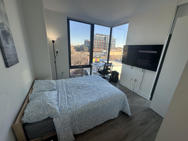 'Private room for rent in Theory Union Market' Room to Rent from SpareRoom