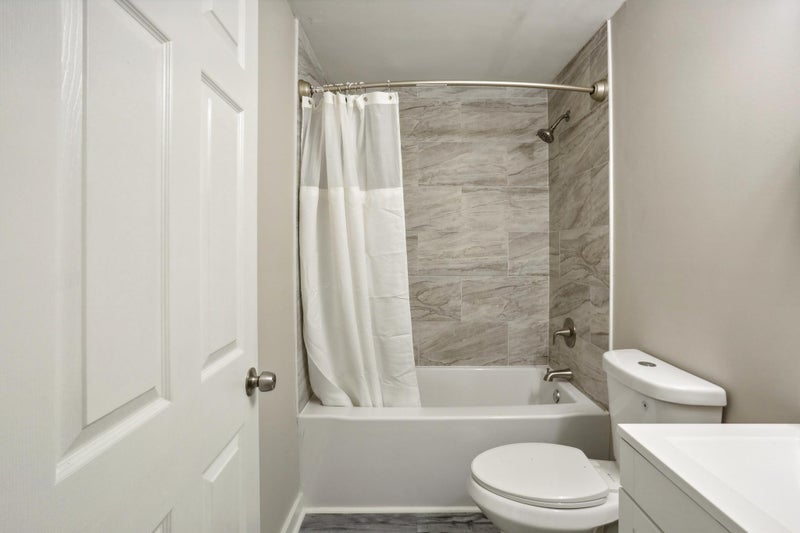 'Beautiful & spacious Ellenwood Duplex Multiplex w' Room to Rent from ...