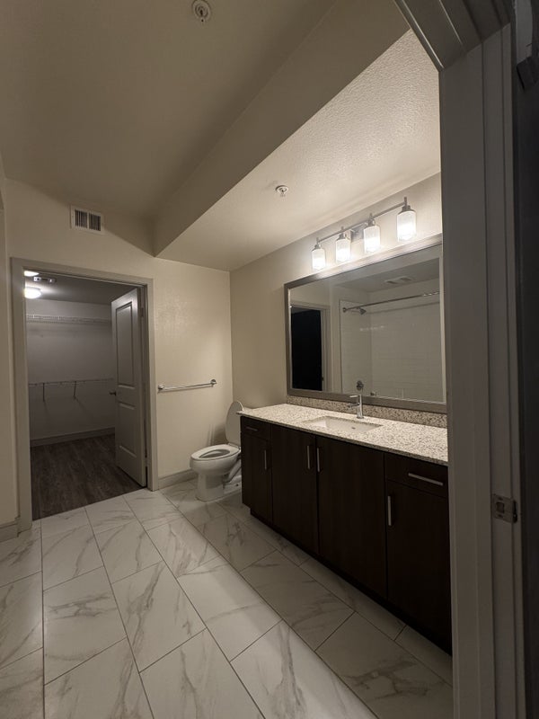 'Master Bedroom in Luxury Apartment' Room to Rent from SpareRoom