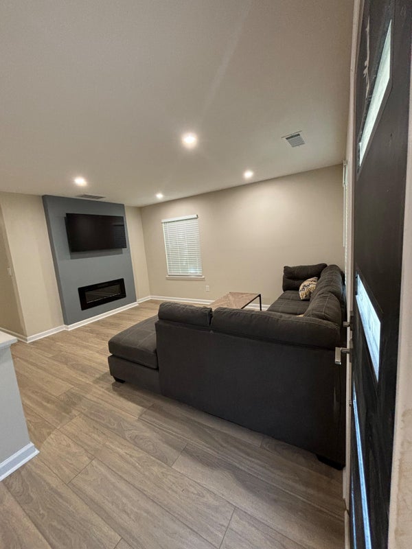 'Cozy Modern Home' Room to Rent from SpareRoom