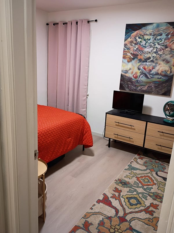 'Stylish comfy room in laid back house' Room to Rent from SpareRoom