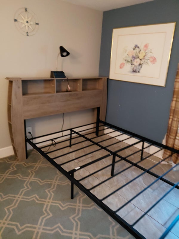 'Cocoa Home, a 5 minute walk to transit stop and sh' Room to Rent from ...